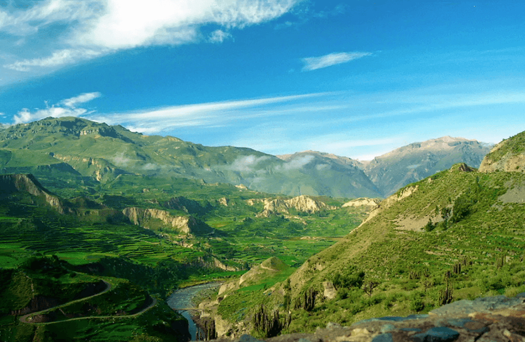 El geoturismo realza la geografía, el medio ambiente y la cultura del país